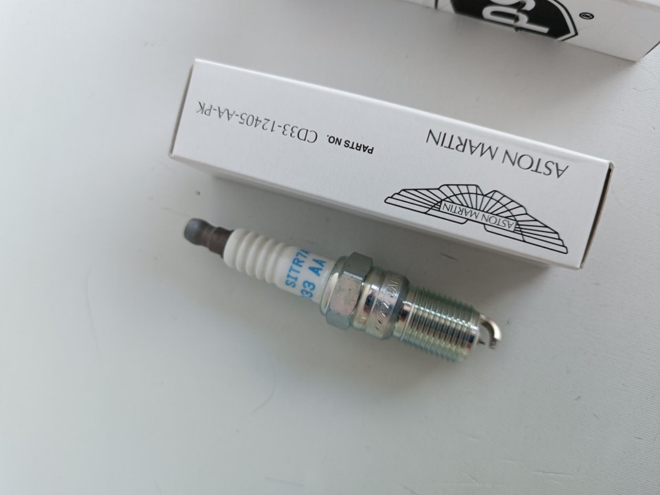 Ngk Aston Martin DB9 4lü Buji Seti CD33-12405-AA-PK